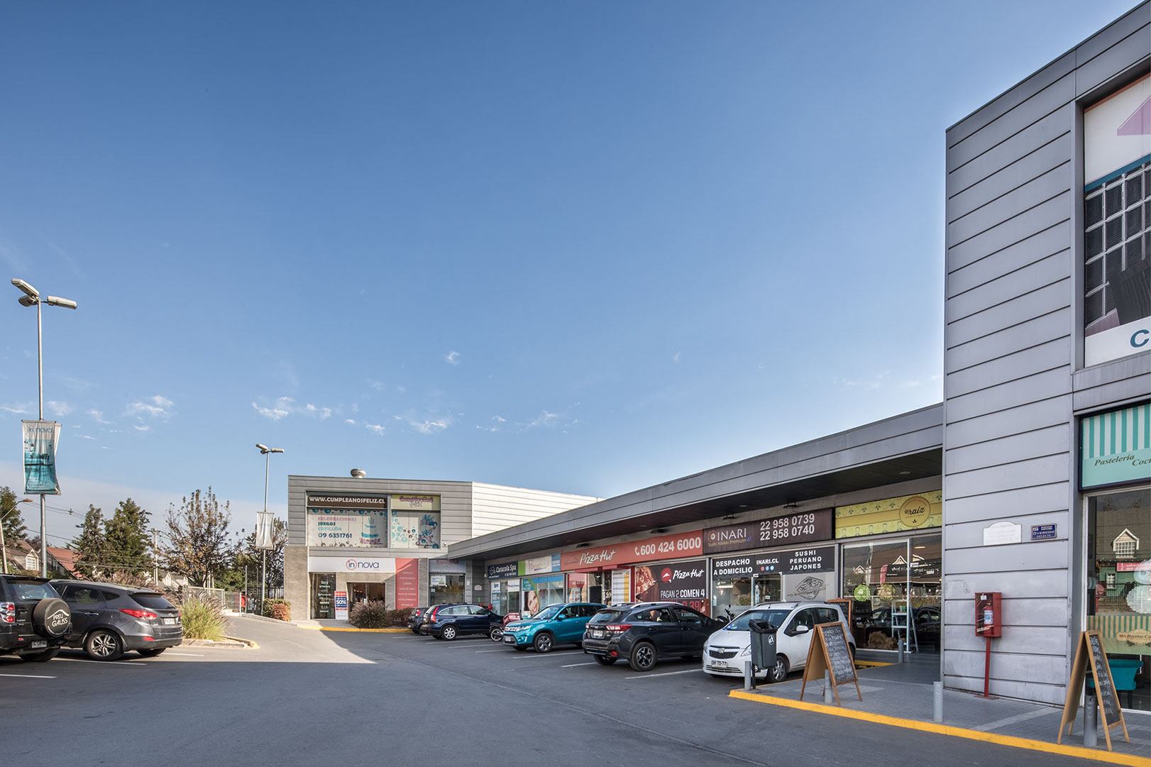 Strip Center Consistorial